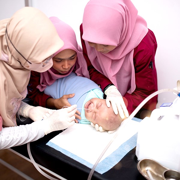 Sedut Kahak (Suction) - Usrah Medic